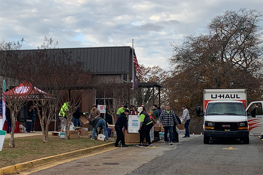 Pope & Land Volunteers at 11Alive’s 40th Anniversary Can-A-Thon | Pope ...