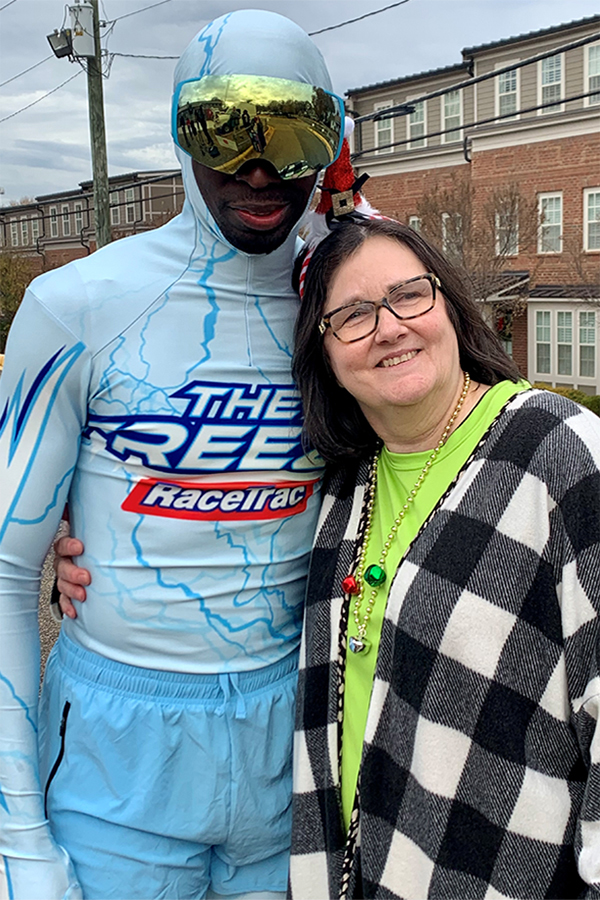 Pope & Land Volunteers at 11Alive’s 40th Anniversary Can-A-Thon | Pope ...